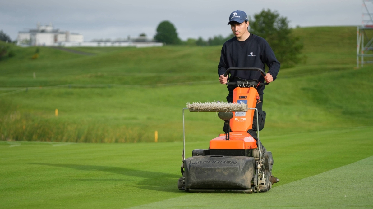 Eclipse 2 ELiTE (Sports/Reel Mowers) | Jacobsen
