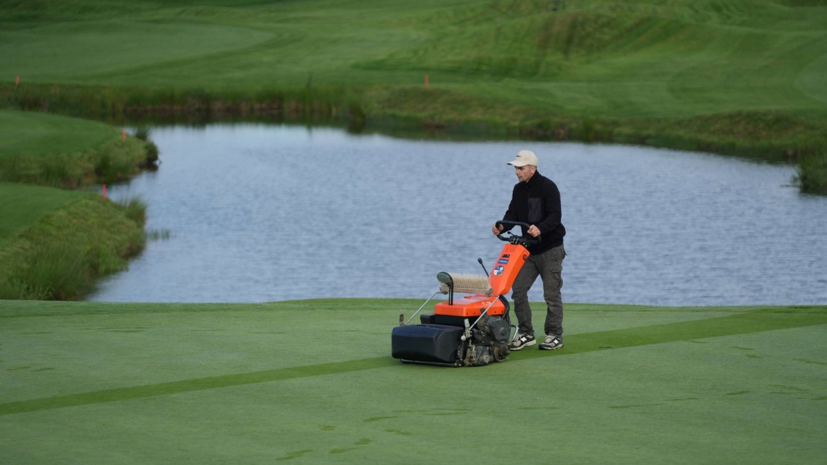 Eclipse 2 ELiTE (Sports/Reel Mowers) | Jacobsen