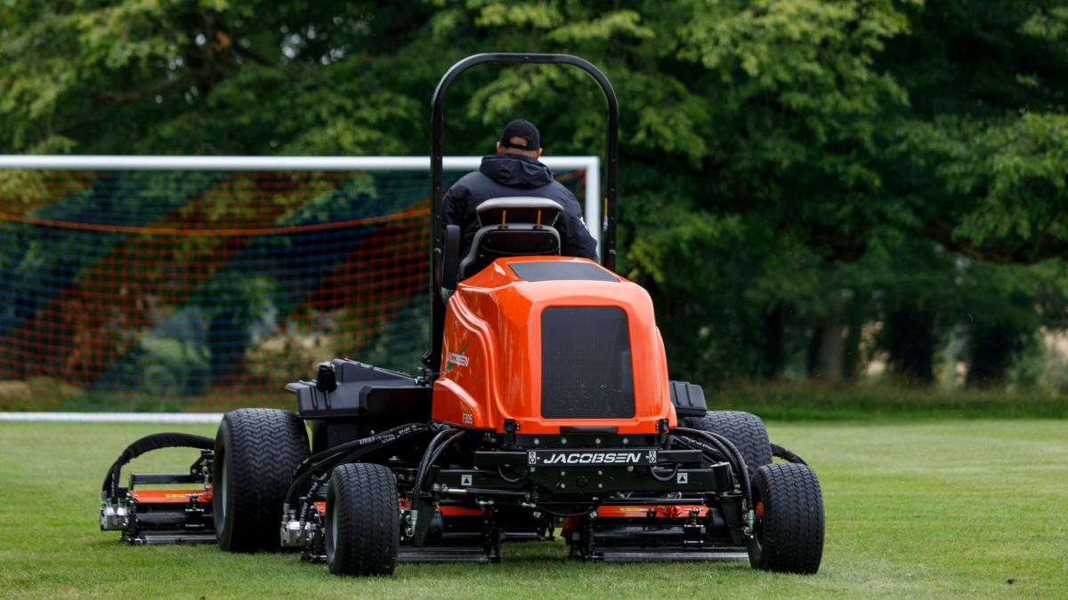 Sports Mowers | Jacobsen