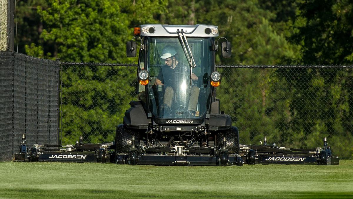 HR700 | Commercial | Jacobsen