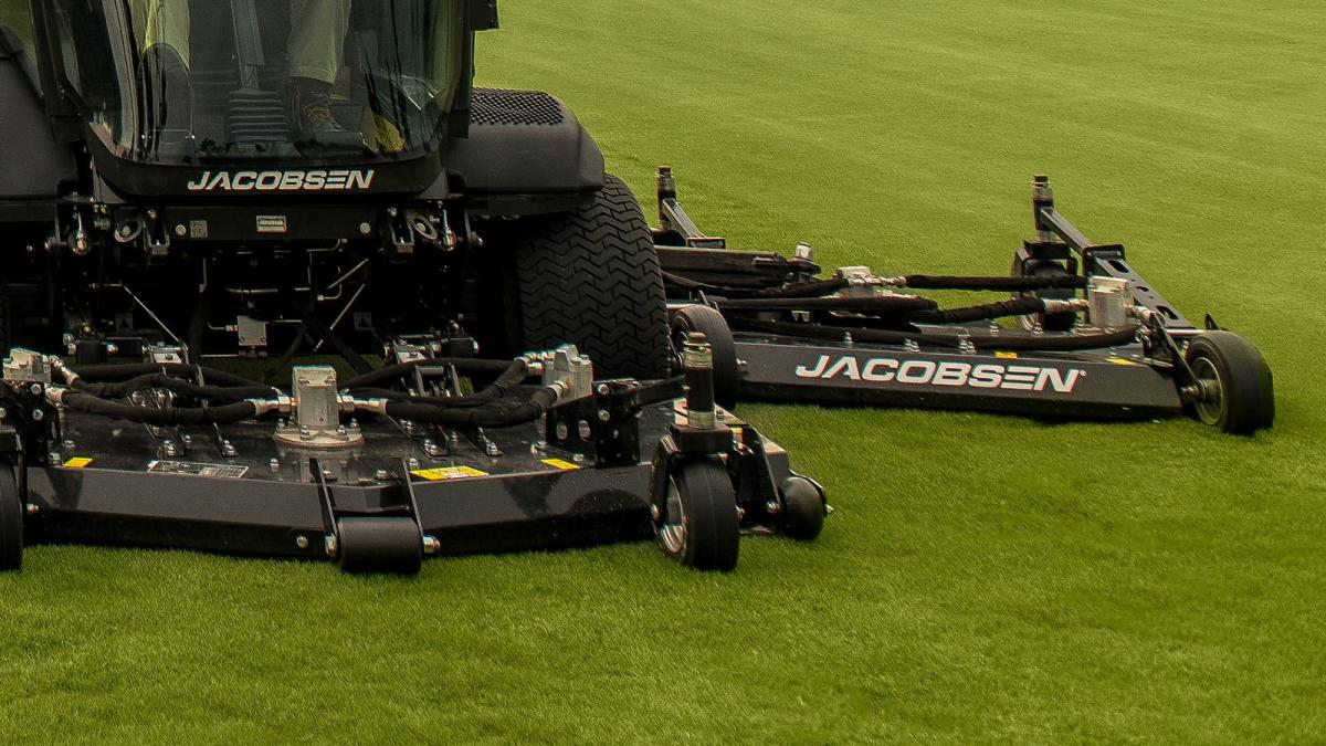 HR700 | Commercial | Jacobsen