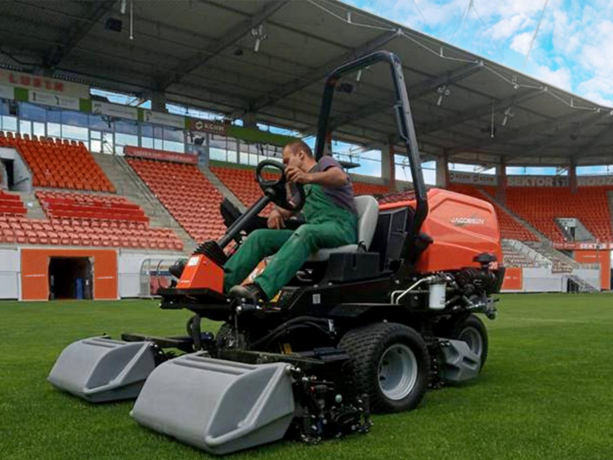 Sports Mowers | Jacobsen