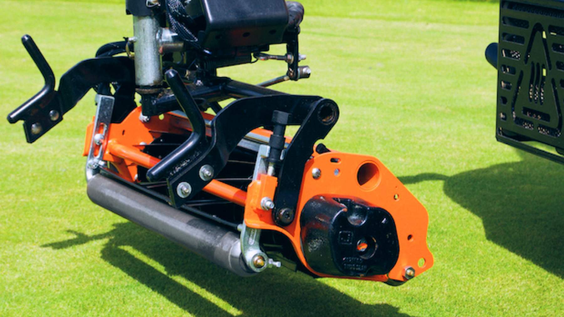 Electric Greens Mower | Golf | Jacobsen