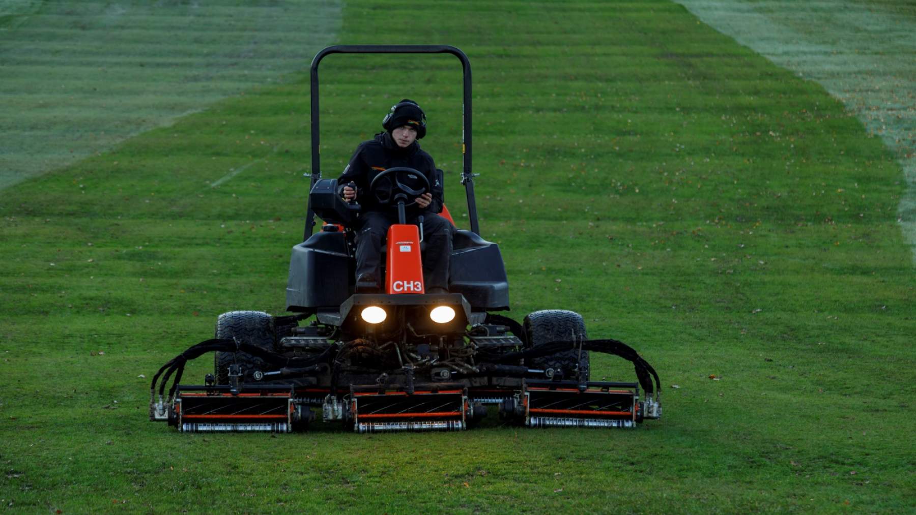LF570 | Golf | Jacobsen
