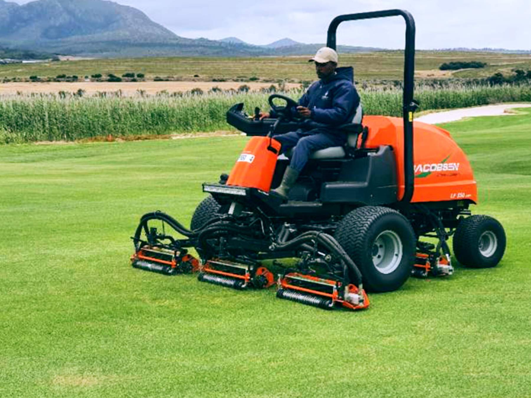 LF550 | Golf | Jacobsen
