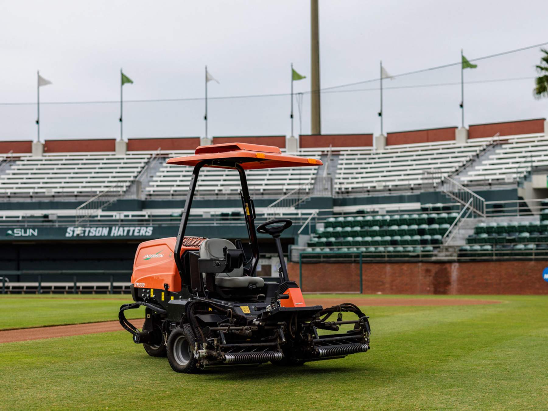 Sports Mowers | Jacobsen